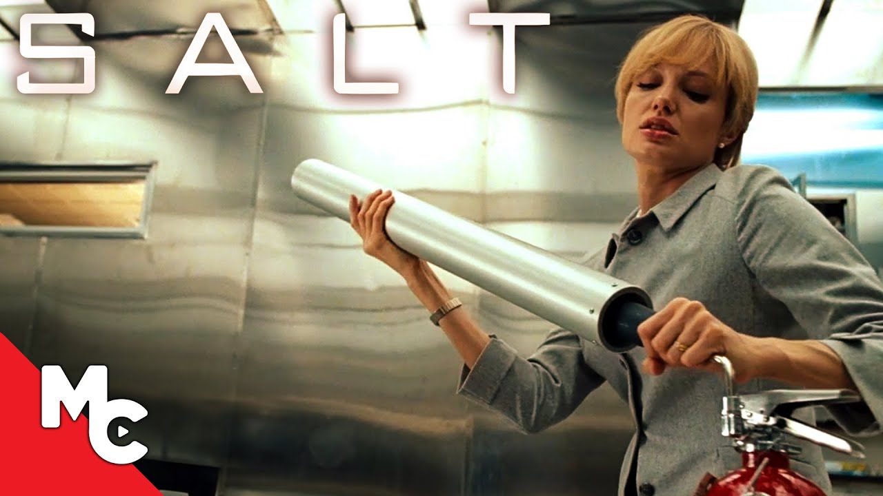 Salt | Escaping From The FBI | Full Scene | Angelina Jolie - YouTube