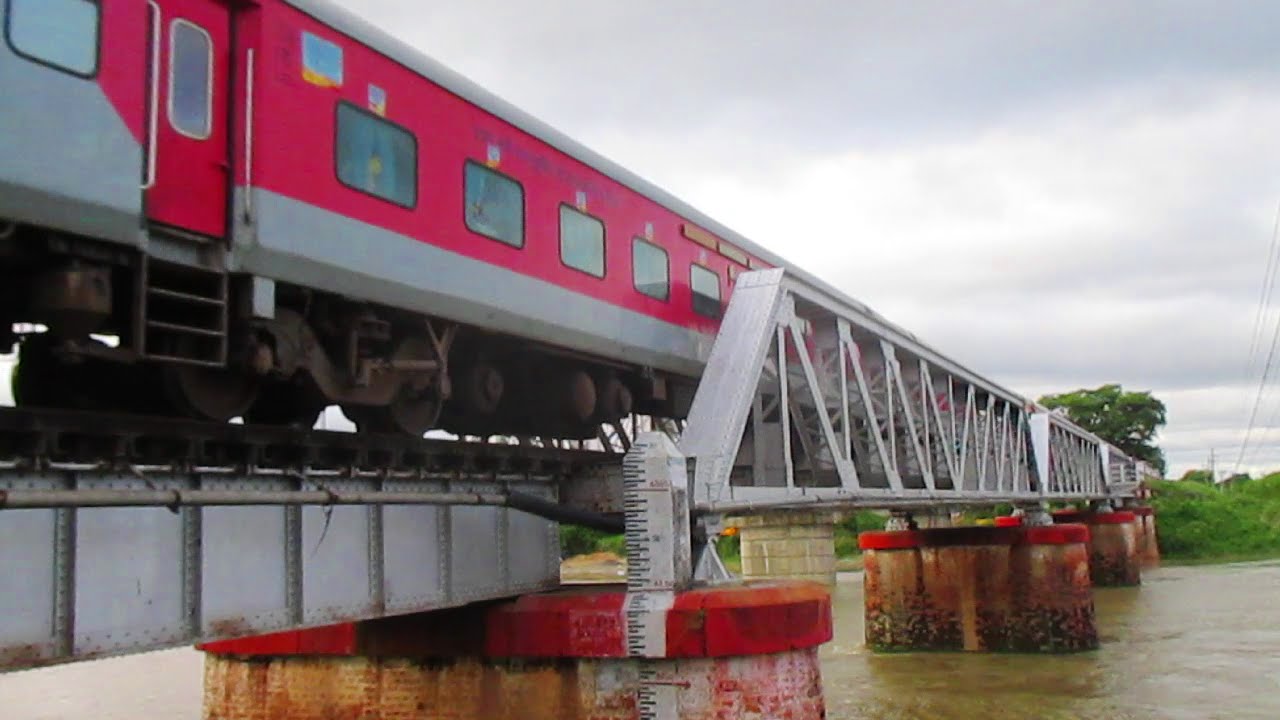 (HD) Swatantrata senani crossing Mini Bridge Over Gandak River ...