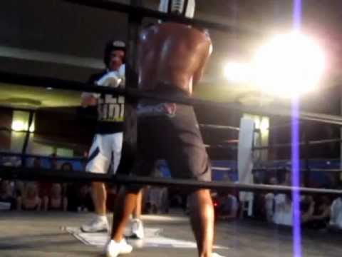 Rob Mahadeo Boxing Cayman 19 Nov 2011 - YouTube
