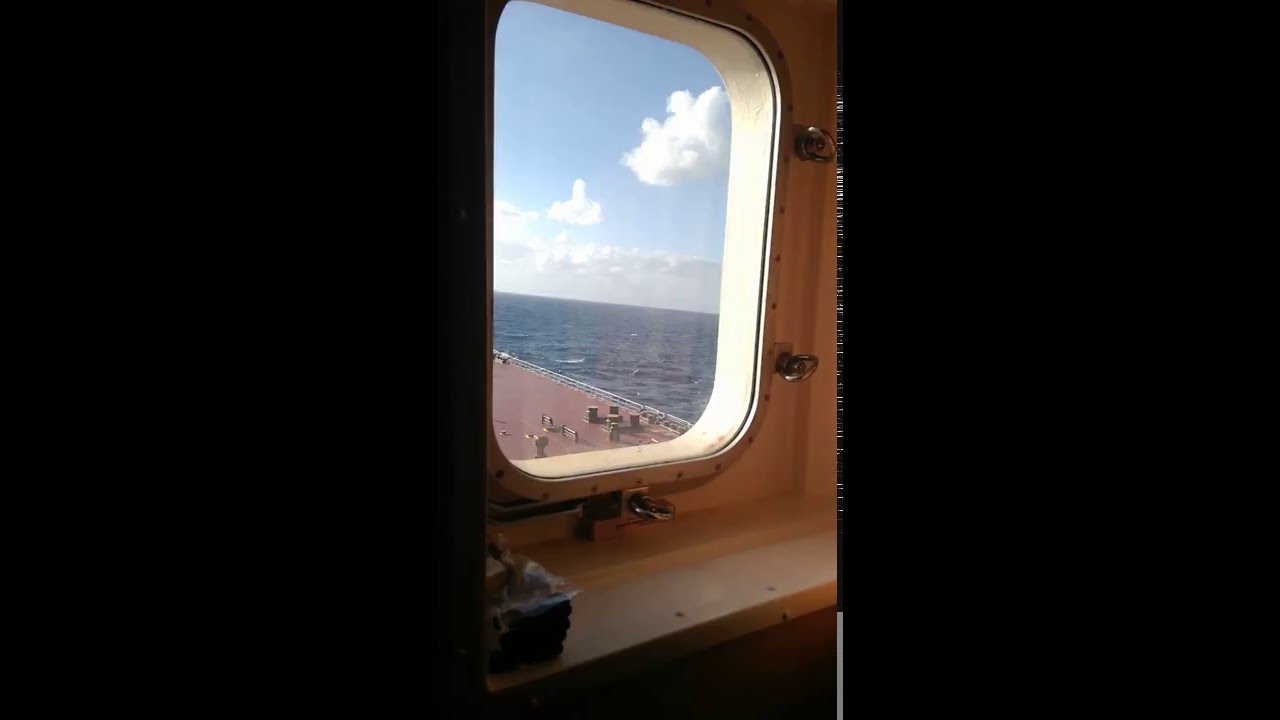 Valemax - Big Ship Rolling & Pitching - YouTube