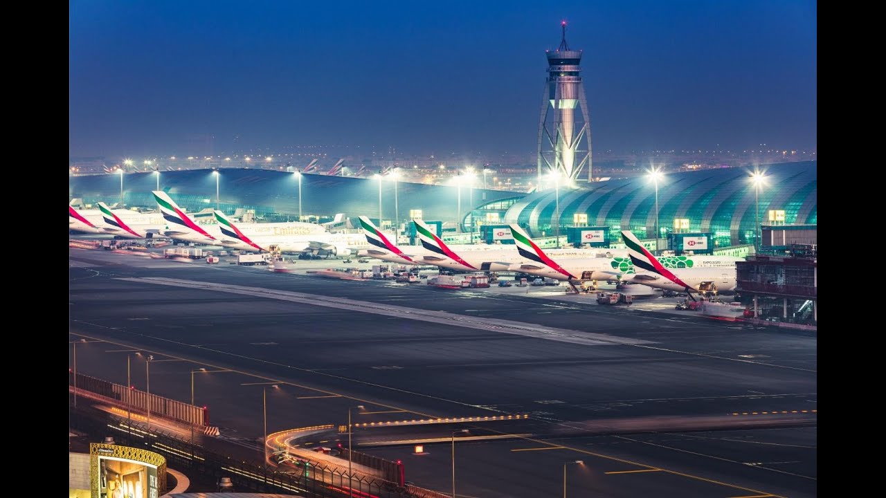Emirates 777 TakeOff at night and view of Dubai from inside the plane ...