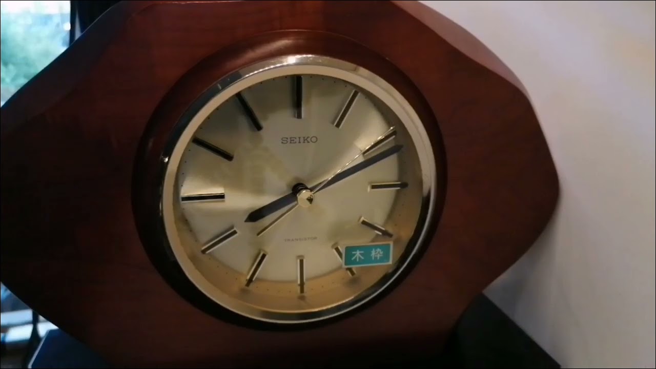 NOS SEIKO Tuning Fork Clock - YouTube