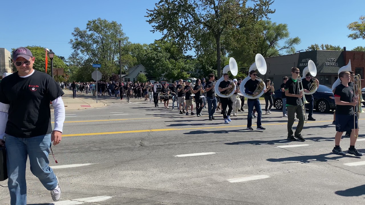 BHS Marches to Hurley Field - YouTube