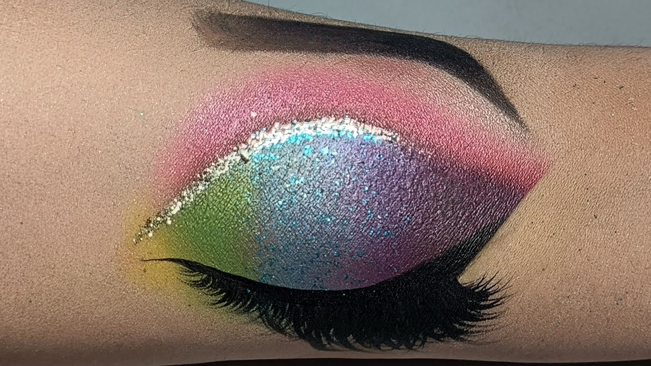 eyeshadow practice on hand | eyeshadow tutorial | eyeshadow makeup ...