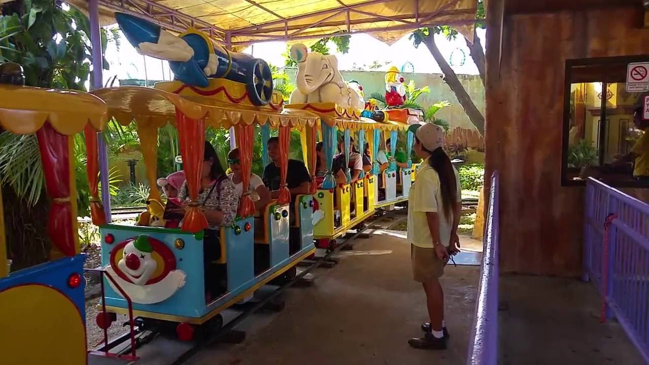 Enchanted Kingdom train ride - YouTube