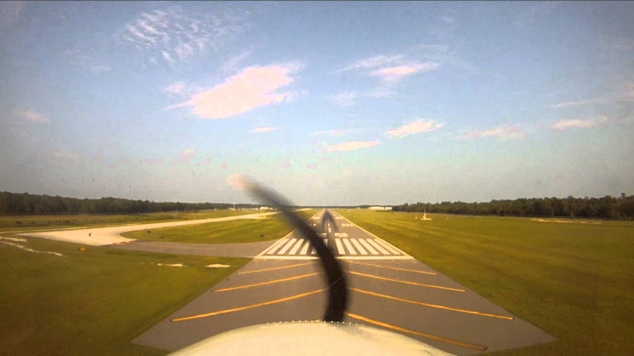 C172 landing @ Gainesville - YouTube