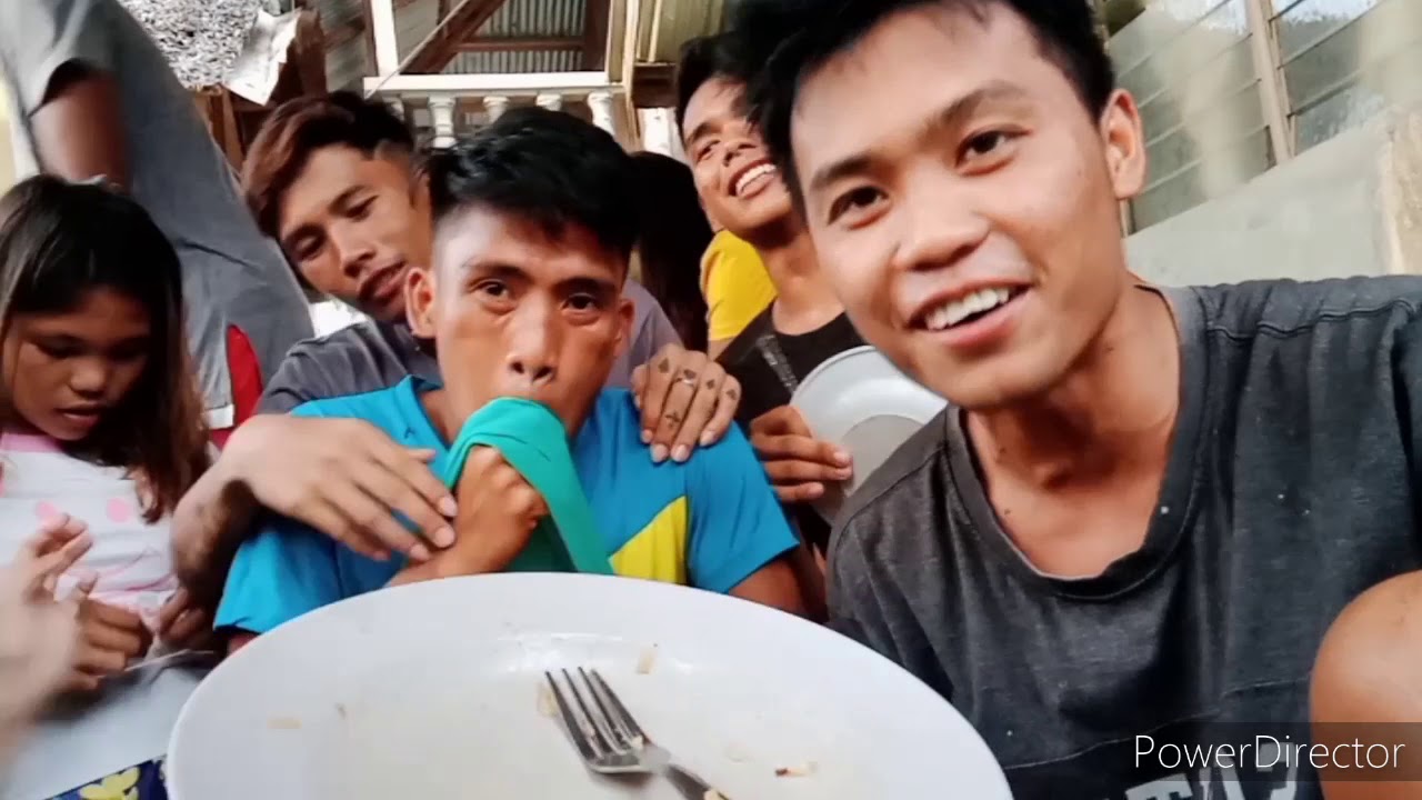 SPEED EATING SPICY PANCIT CANTON|DABARKADS - YouTube