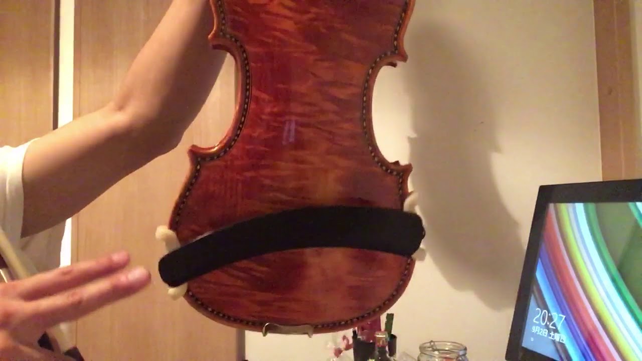 The Hellier A beautiful violin with drawings 1pc back - YouTube