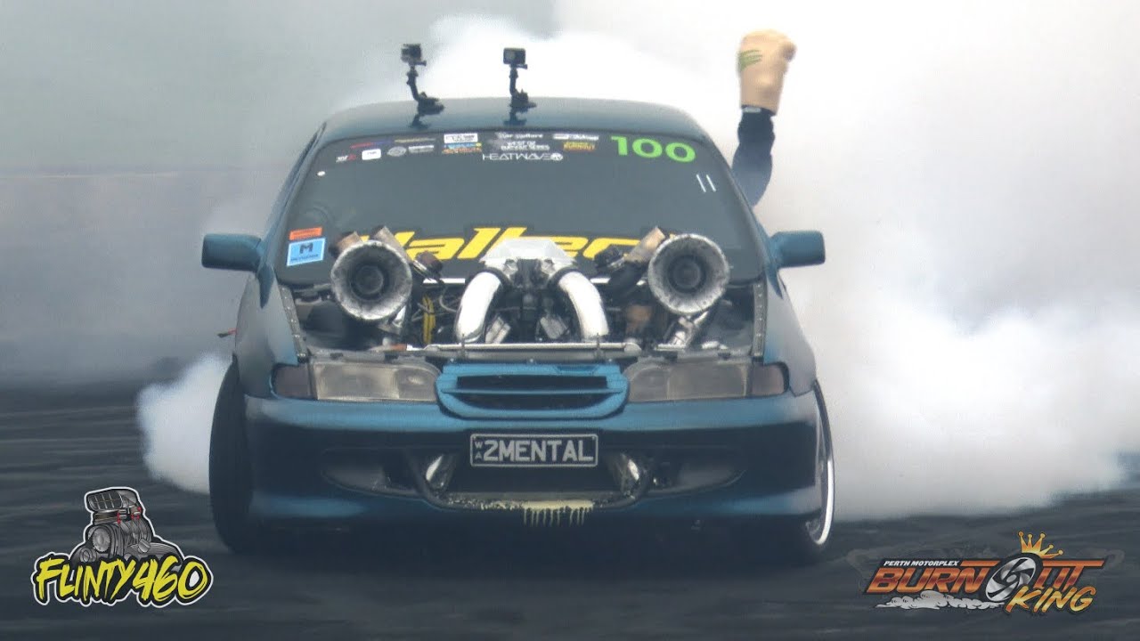 TWIN TURBO UTE "2MENTAL" TAGS THE WALL AT BURNOUT KING - YouTube
