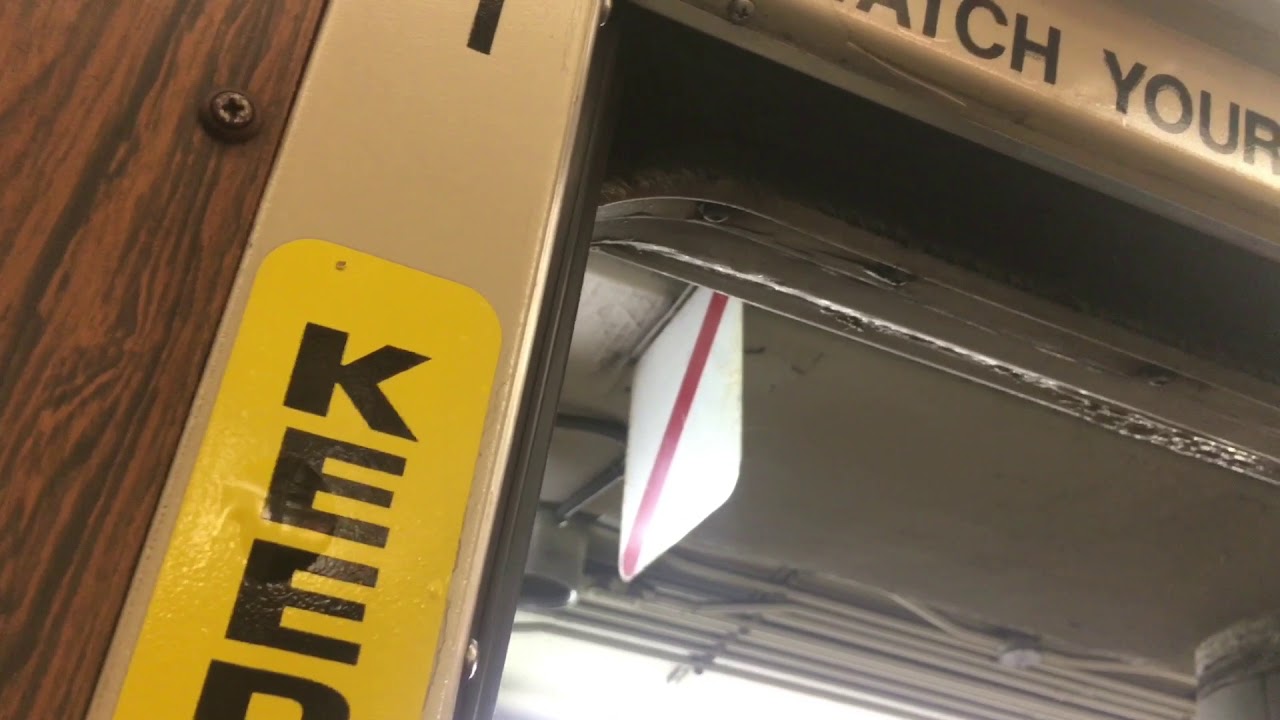 A Ride on MBTA Orange Line from North Station to State Street - YouTube