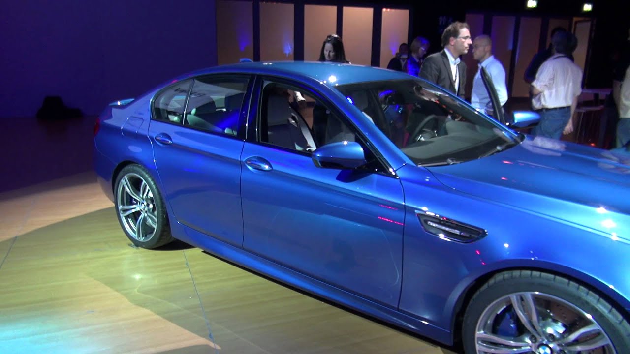 BMW M5 F10 walkaround Monte Carlo Blue - YouTube