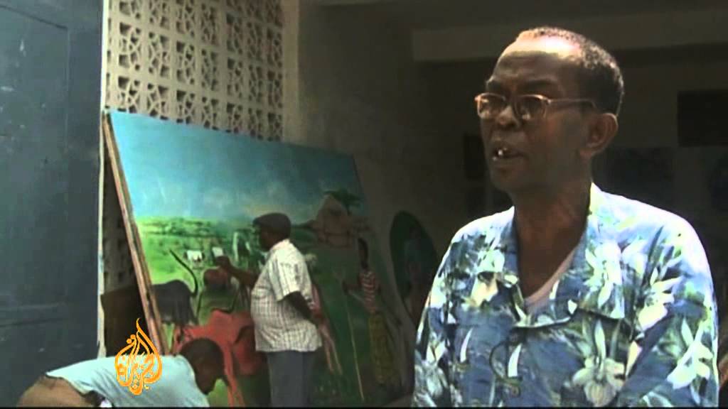 Somali art exhibition portrays war - YouTube