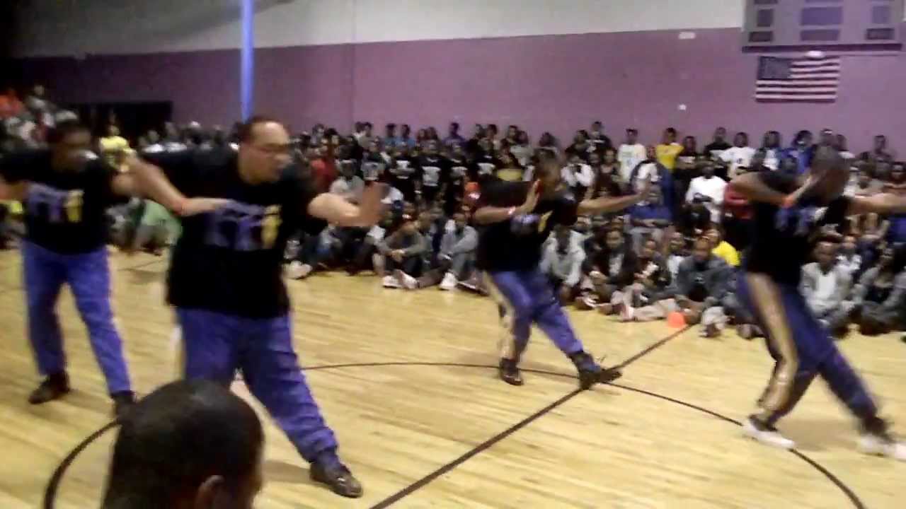 Eta Kappa at Bowl N Stroll Round 1 - YouTube