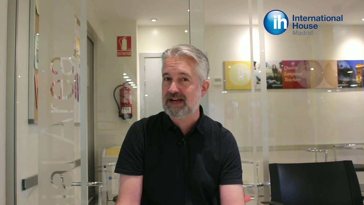 5 Fun facts thanksgiving from IH Madrid's teacher - YouTube