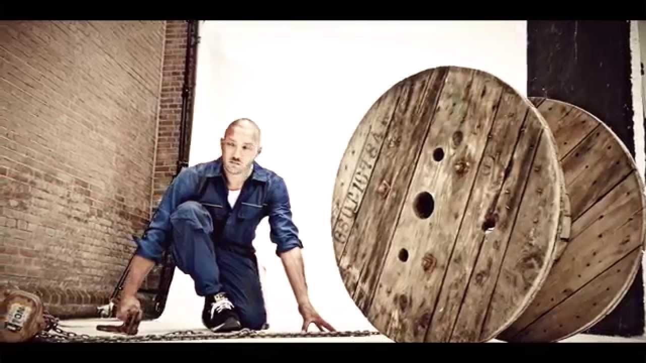 TOWORKFOR® PRESENTS THE SAFETY RUNNERS COLLECTION - YouTube