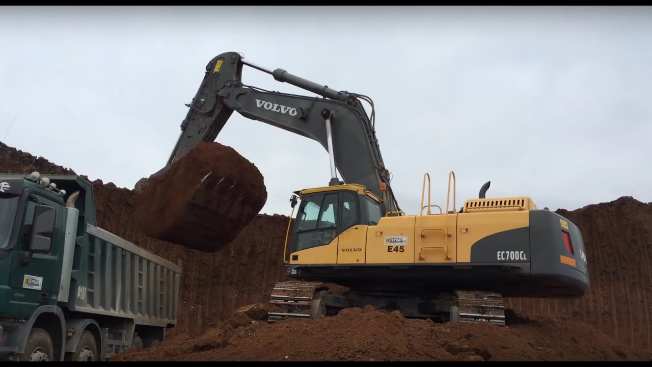 Volvo EC700CL Excavator Loading Mersedes Actros Trucks - YouTube