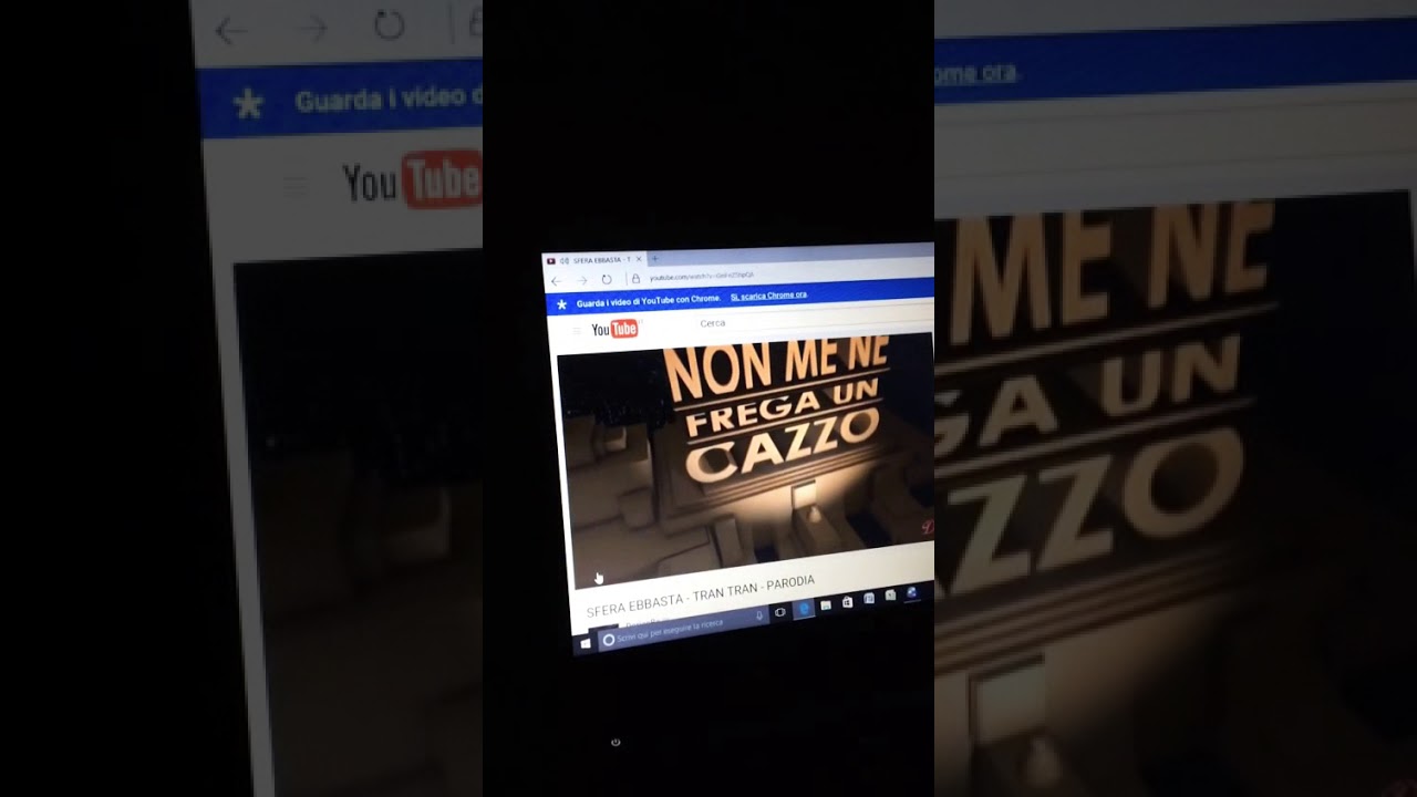 Non me ne frega un cazzo-parodia - YouTube