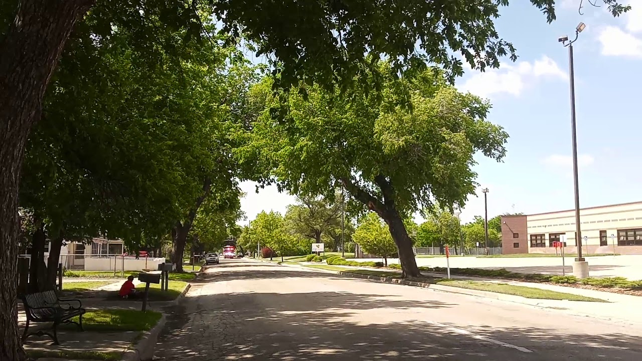 Wichita KS Fire Department Rescue 2 - YouTube