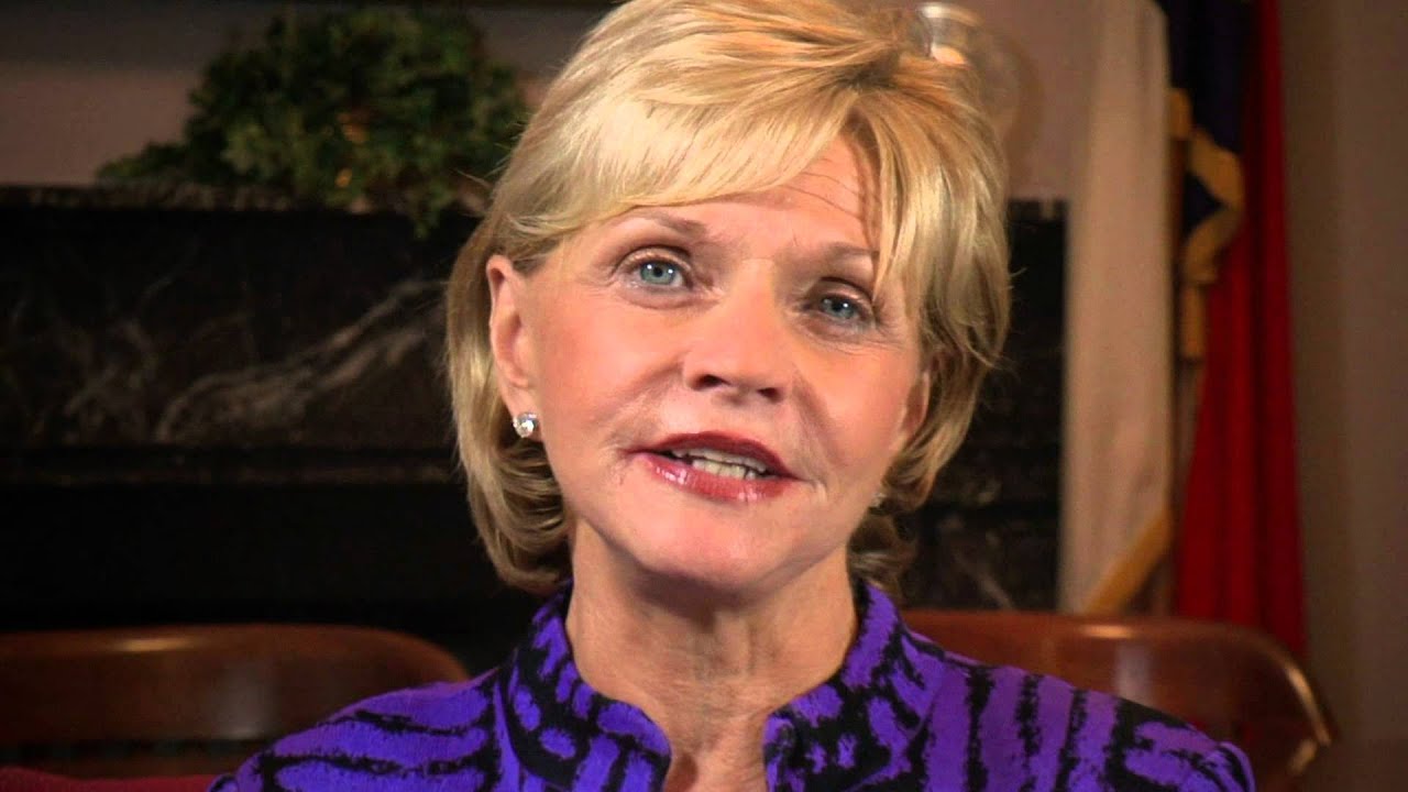 Gov. Bev Perdue No Texting and Driving Message - YouTube