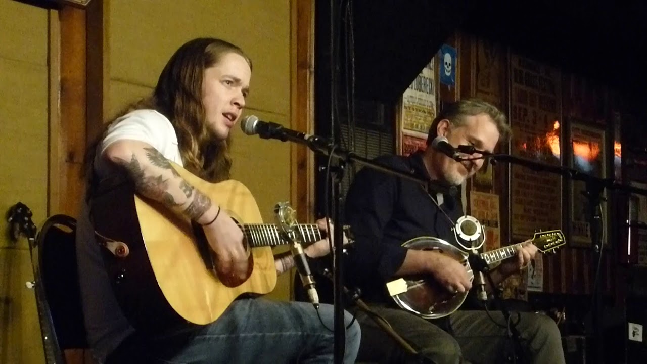 Bryan Sutton & Billy Strings "Everything's the Same" - YouTube