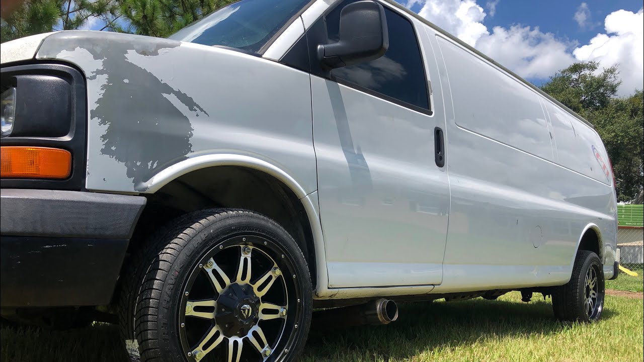 548 cubic inches of big block Chevy stuffed in an express van! - YouTube