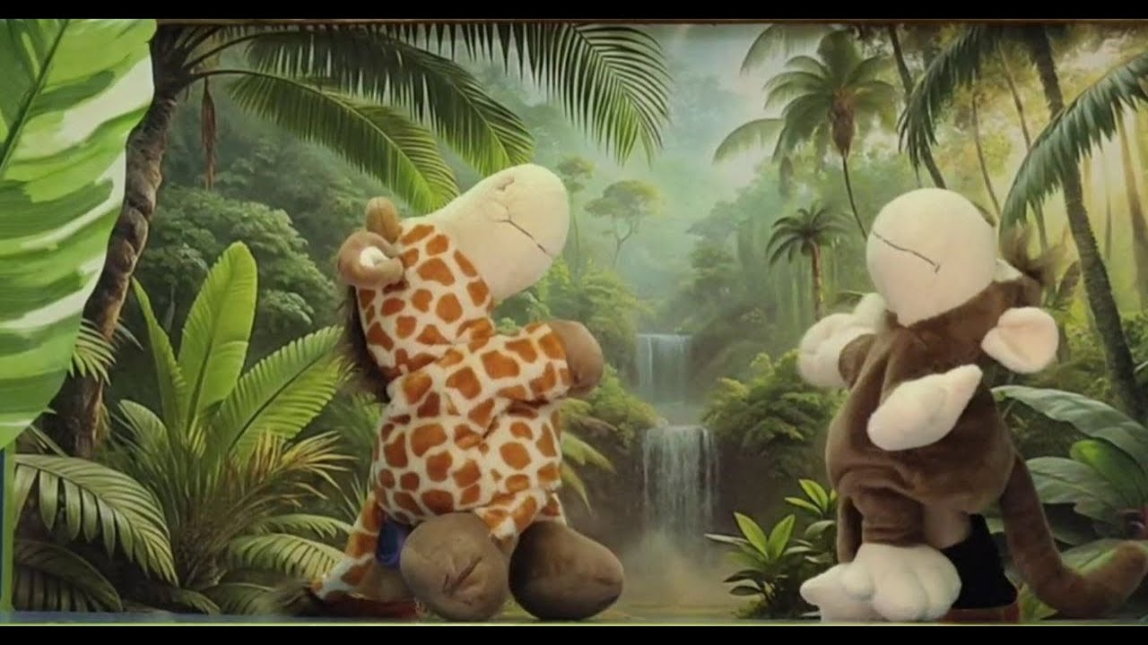 Momo and Gigi. Puppet show for Highly Immersive Programme, Sri Aman ...