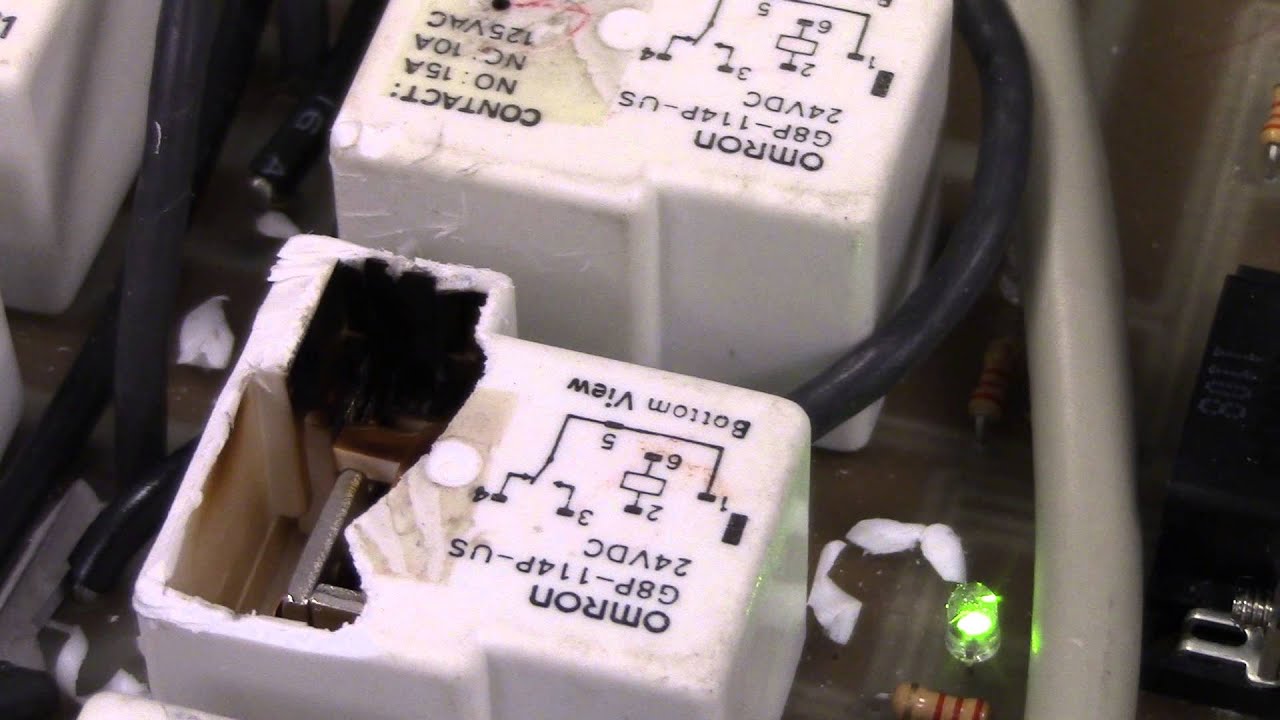 Peculiar SPDT relay failure mode - YouTube
