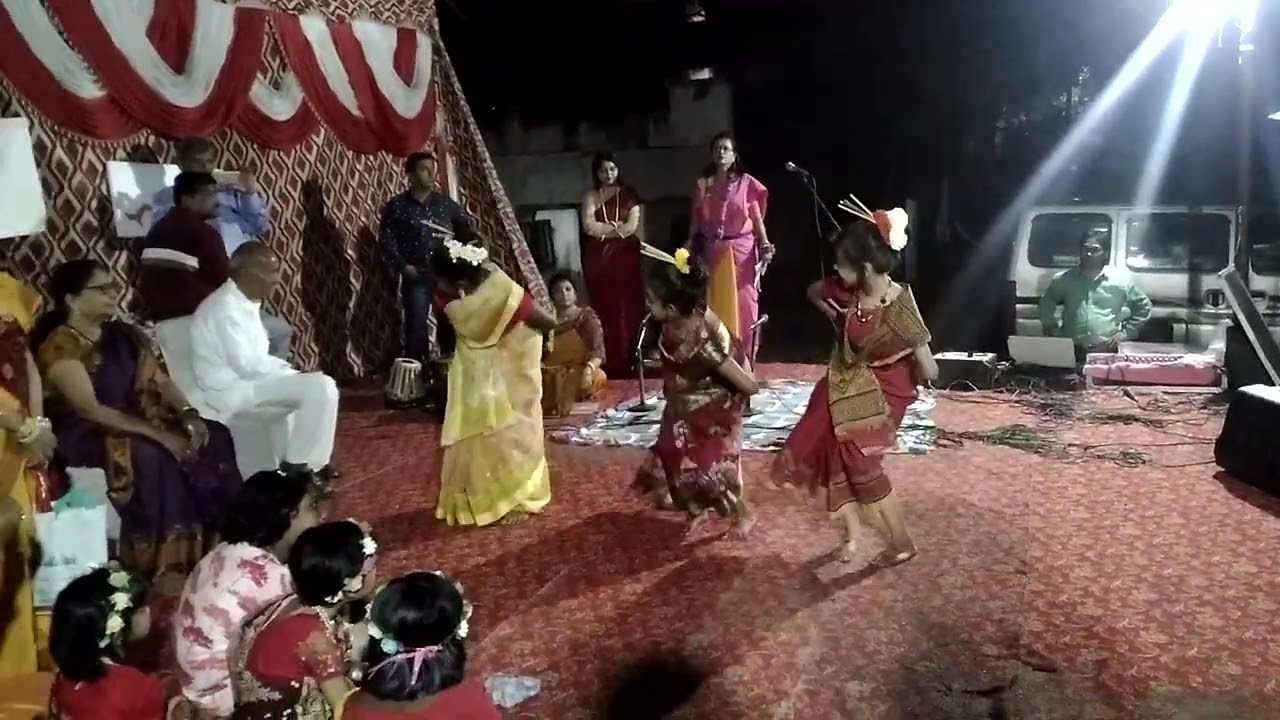 bengali folk dance - YouTube