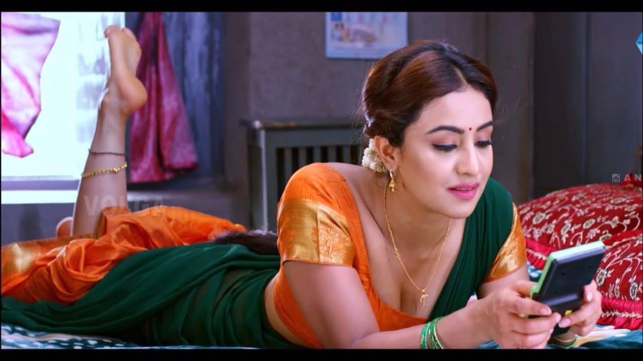 Musskan Sethi Hot Feet || Sexy Anklet Feet - YouTube