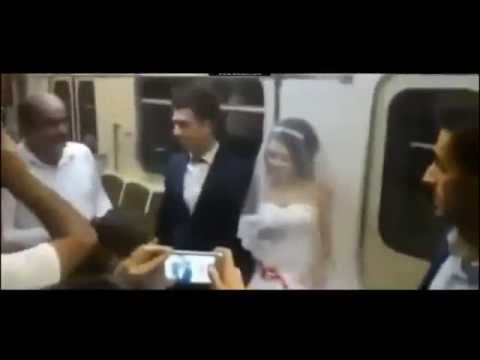 Bakıda bəylə gəlin toya metro ilə getdi