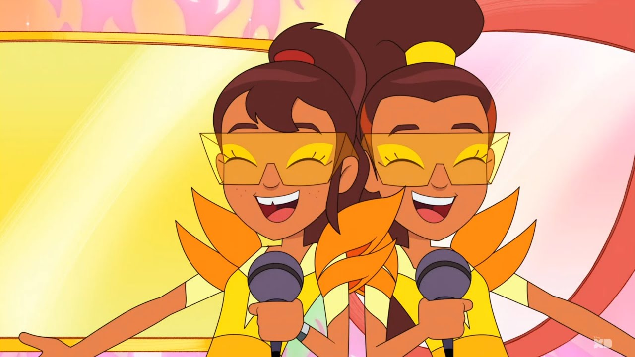 Hailey's On It! Clip-I'm Seeing Double Song - YouTube