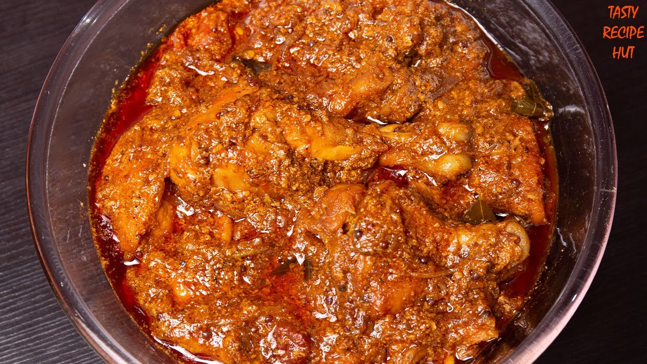 Sri Lankan Black Chicken Curry ! Spicy Black Chicken Curry Recipe - YouTube