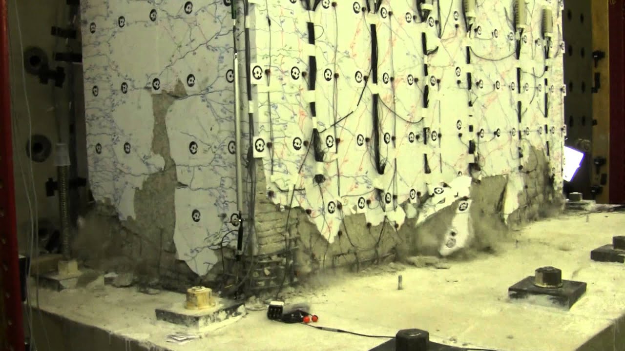 UW-UIUC C-Shaped Wall Axial Compression Failure - YouTube