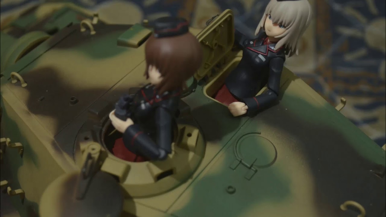 Tiger 2 hatch hole cutting for Figma of Maho and Erika - YouTube