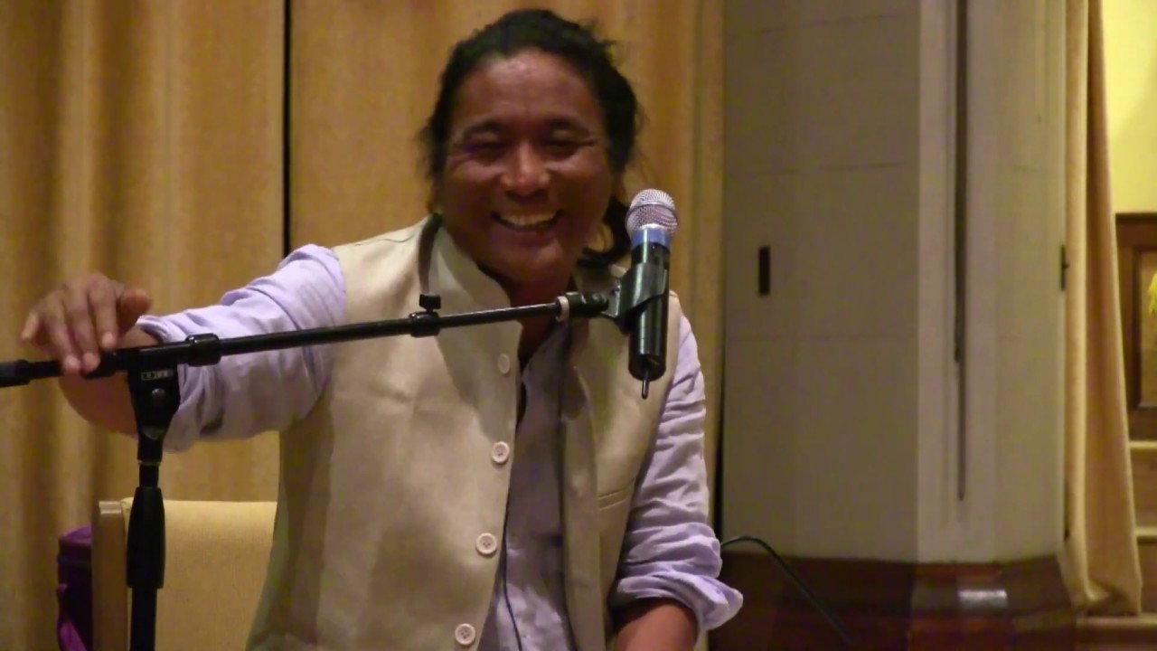 Tenzin Choegyal: Singing From One Mountain to the Other - YouTube