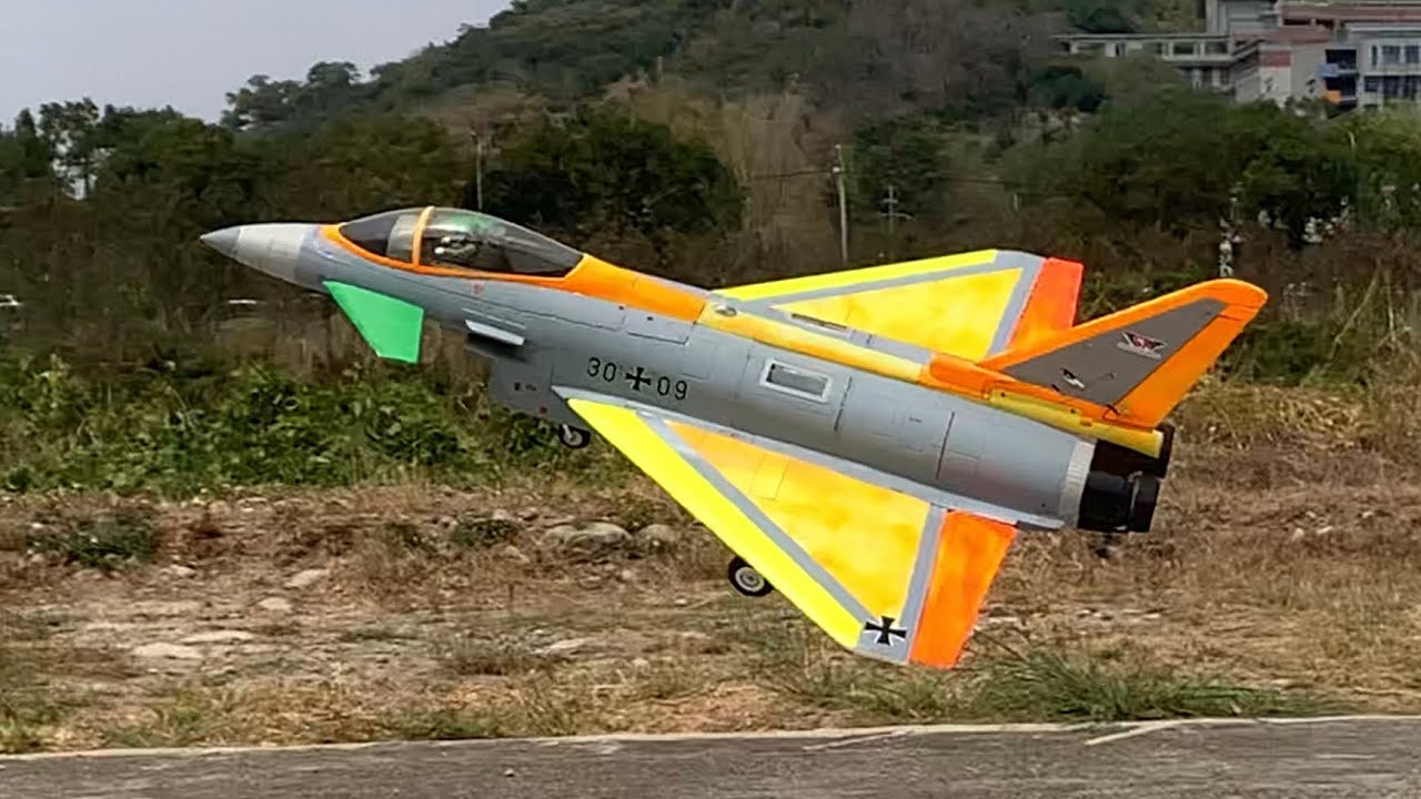 RC plane stunt EF-2000 特技飛行 - YouTube