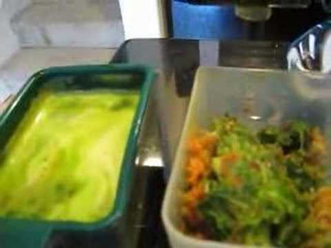 Making Green Juice in the Omega 8005 Juicer (part 2 of 2) - YouTube