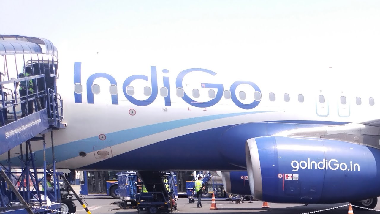 How to take off Airplane wings are shaped to make air move faster over ...