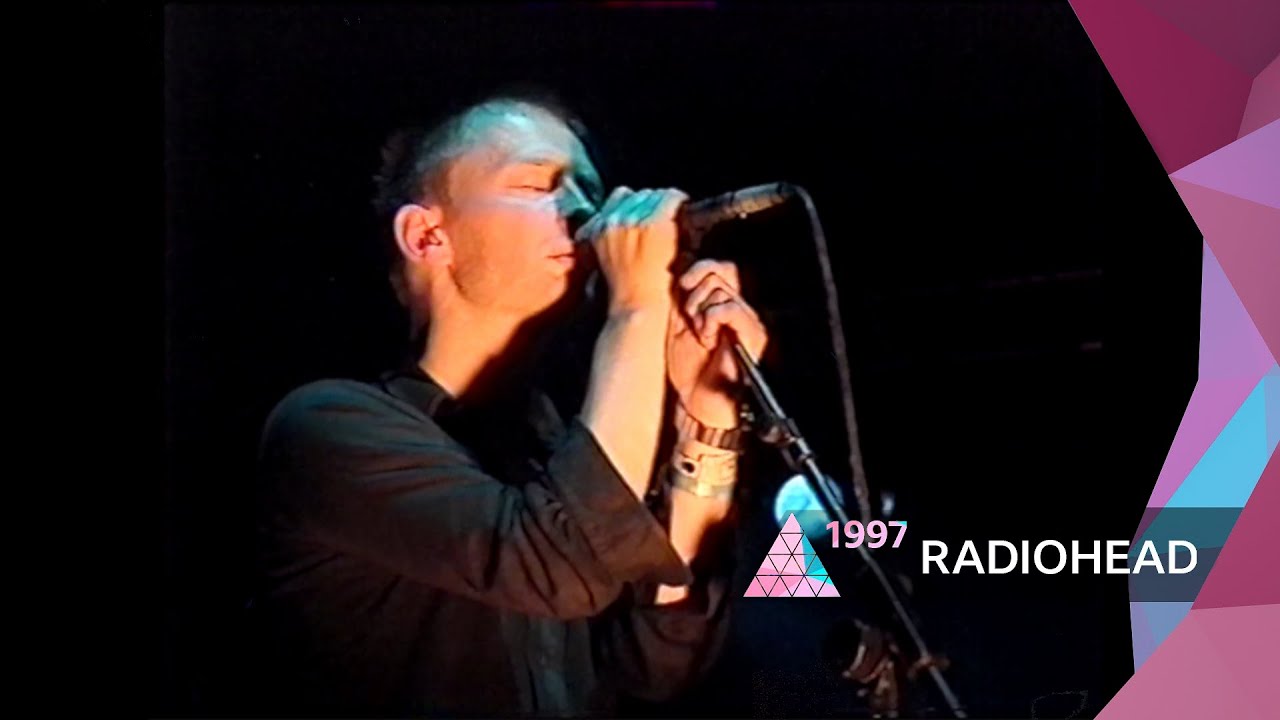 Radiohead - Bones Live at Glastonbury 1997 - YouTube
