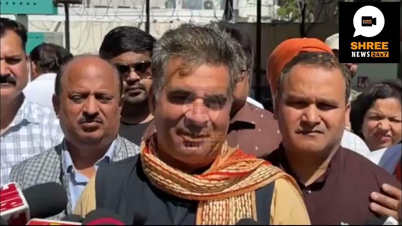 Jandk Bjp President Ravinder Raina With Other Senior Leaders Hoist Party