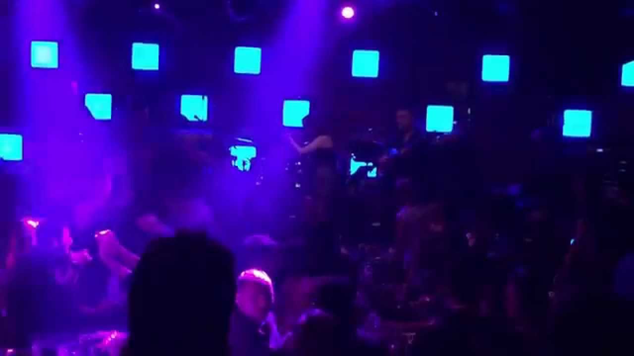 Μαδαγές τις μαργαριτες live - ΟΛΑ Stage - YouTube