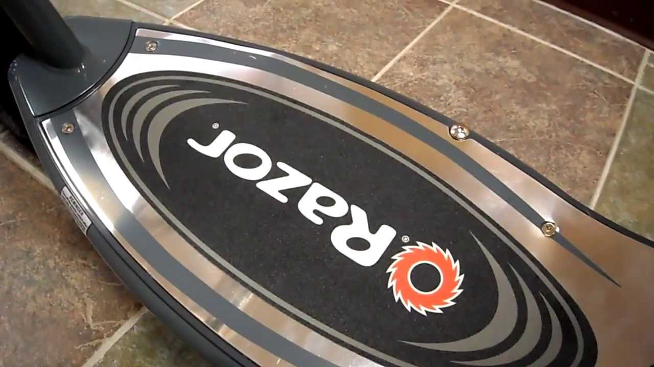 Unboxing Razor Electric Scooter E300 Motor Maximum Overdrive pneumatic ...