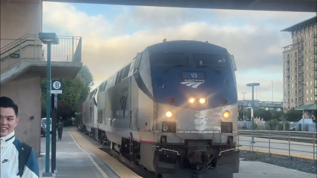 Amtrak California Zephyr train #6 Arriving at Emeryville Amtrak Station in Emeryville Ca Monday ...