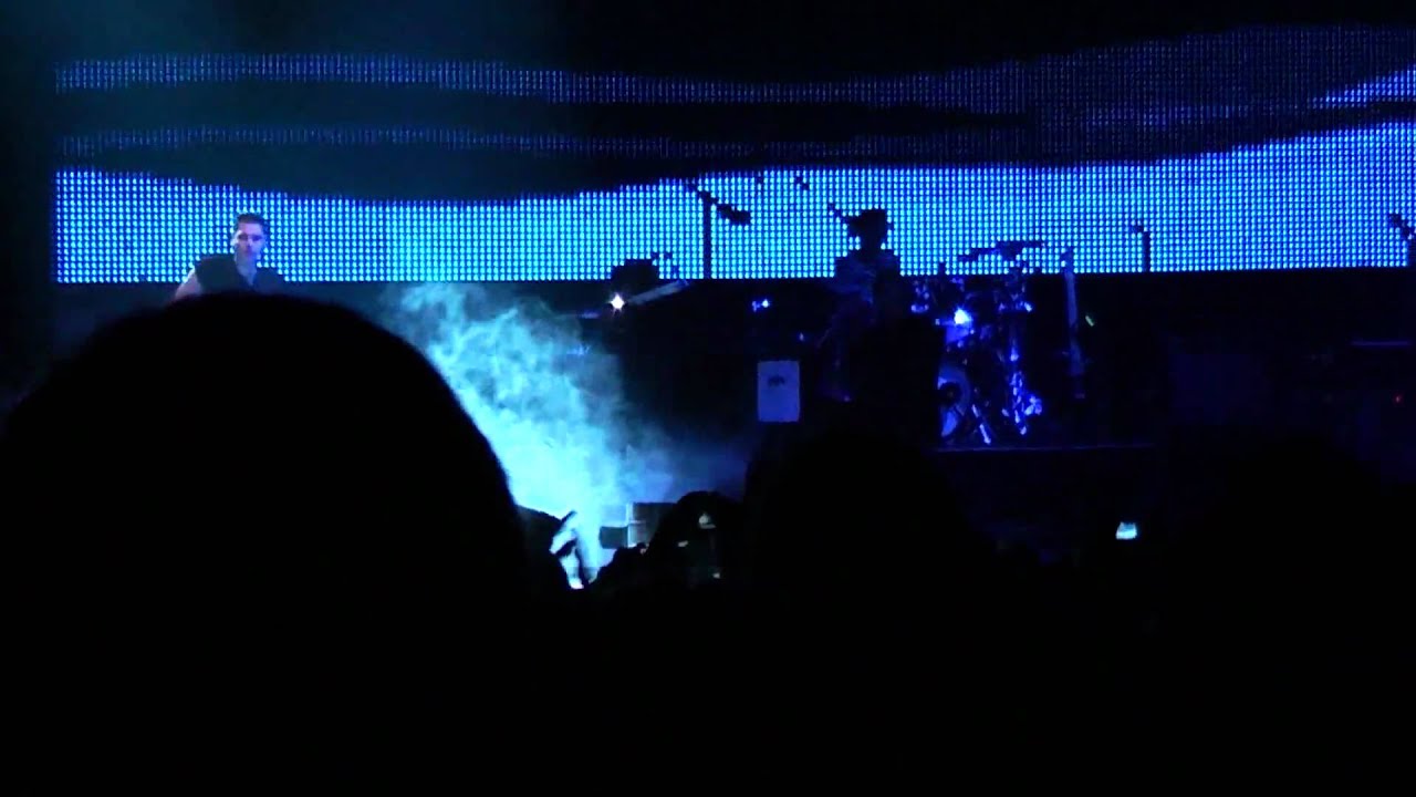 Editors - In This Light And On This Evening - LIVE - HD! - YouTube