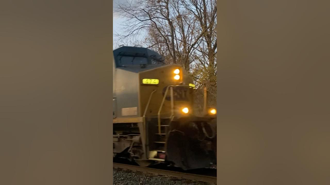 CSX M426 with consecutive locomotives - YouTube