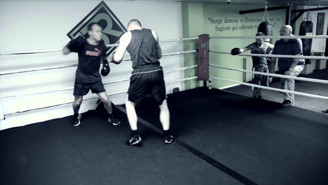 NICKY MASON BOXES 14 Nov Bury - YouTube