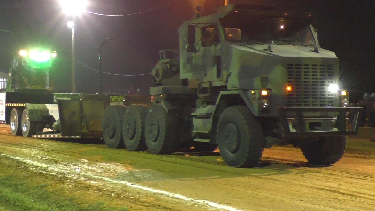Heavy Metal Thunder Hot Street Semi Trucks Pulling At The Southern Showdown - YouTube