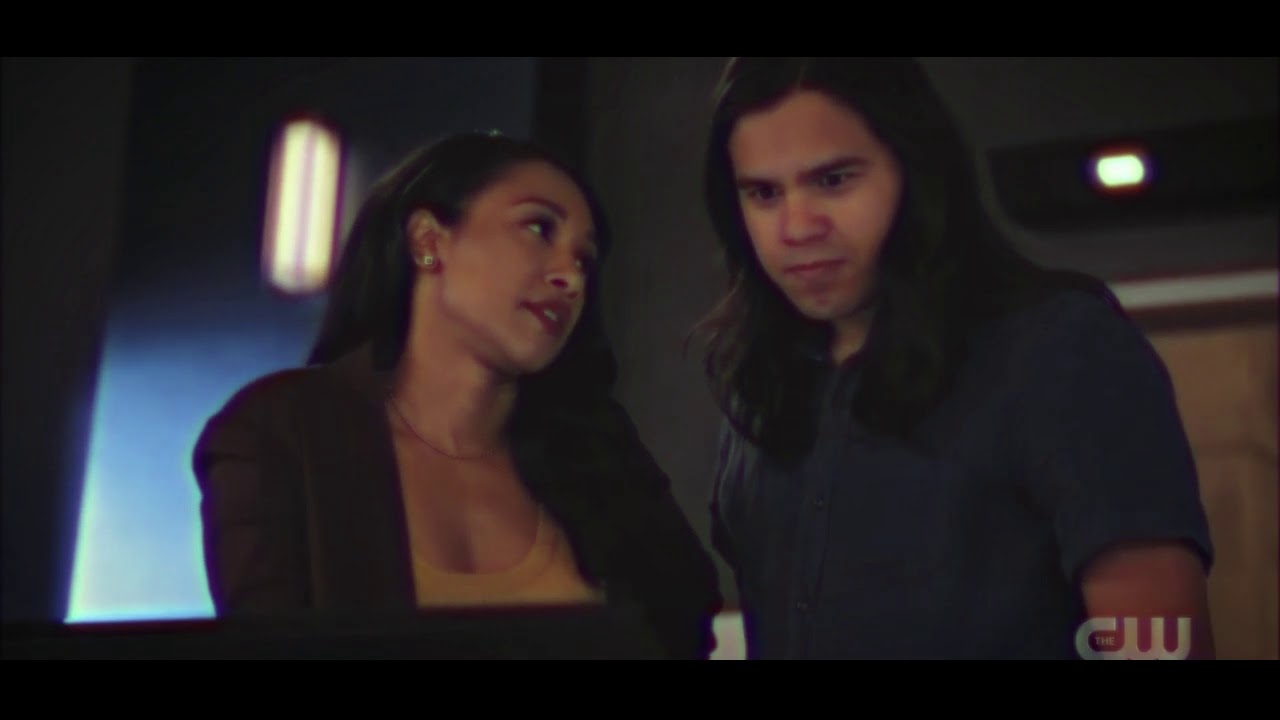 The QUEEN sings Flash theme on the Flash TV series - YouTube