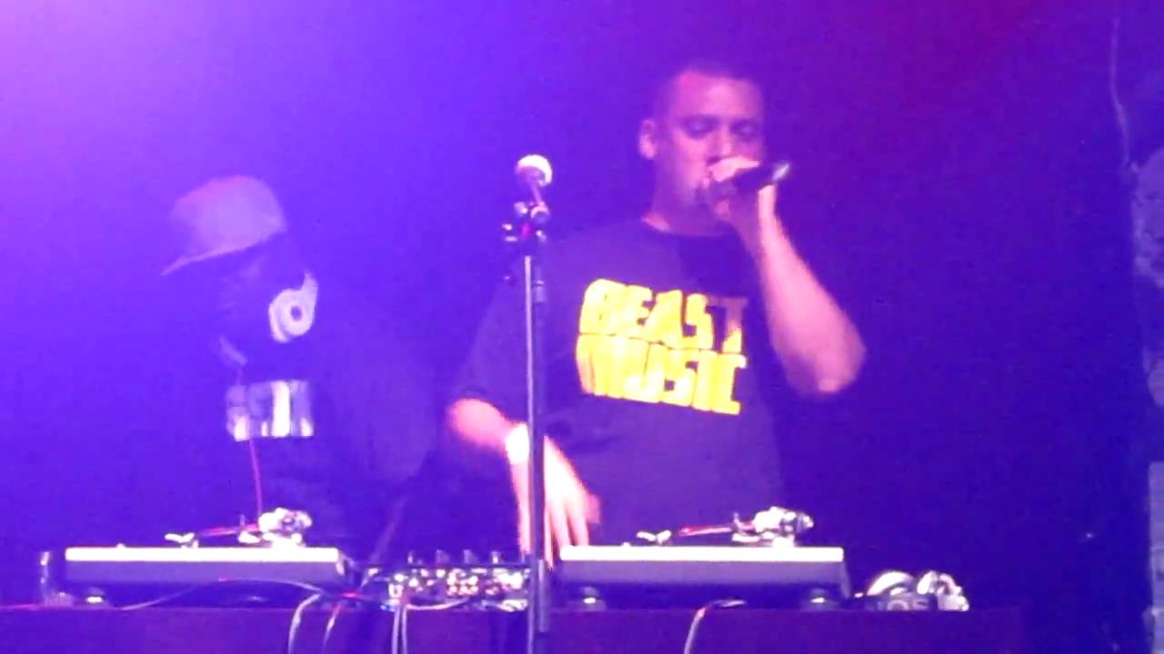 Scram Jones- 40 Bar Flashback @ Highline Ballroom, NYC - YouTube
