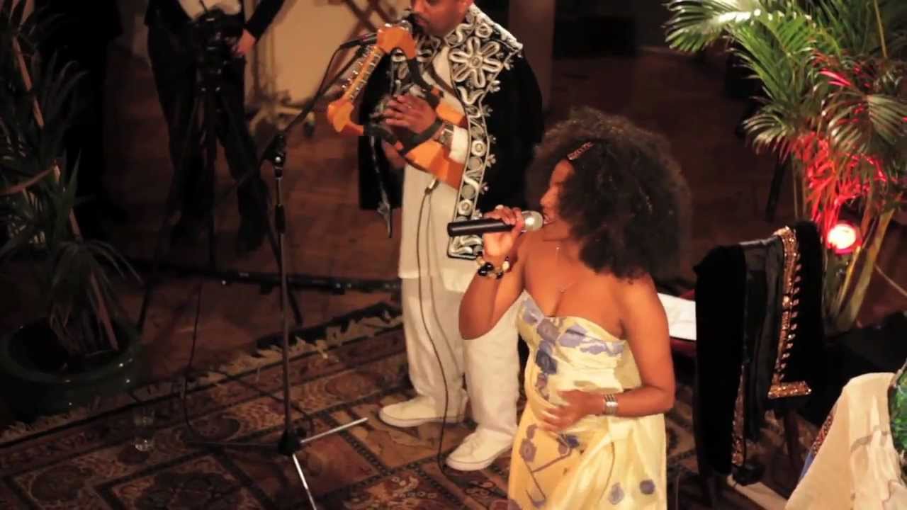 Krar Collective perform Guragigna - YouTube